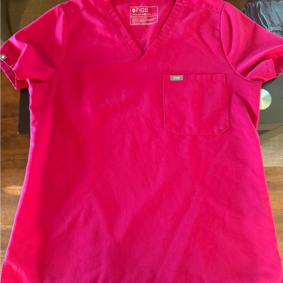 Figs | Tops | Figs Ultra Rose Medium Catarina Pocket | Poshmark